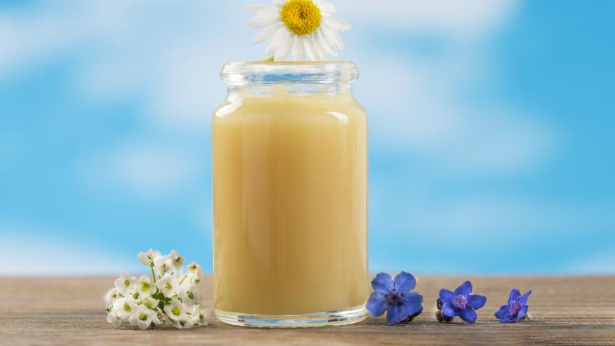 Gelée Royale – königliches Anti-Aging? | Verbraucherzentrale.de